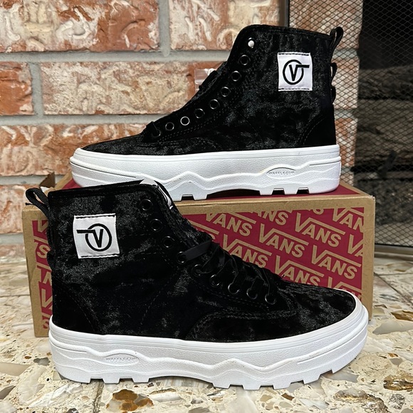 Vans | Shoes | Vans Sentry Wc Crushed Velvet Black And White Two Sets ...